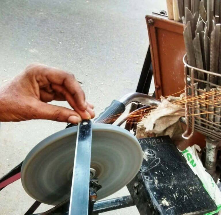 How to Test Knife Sharpness | KnivesAdvice